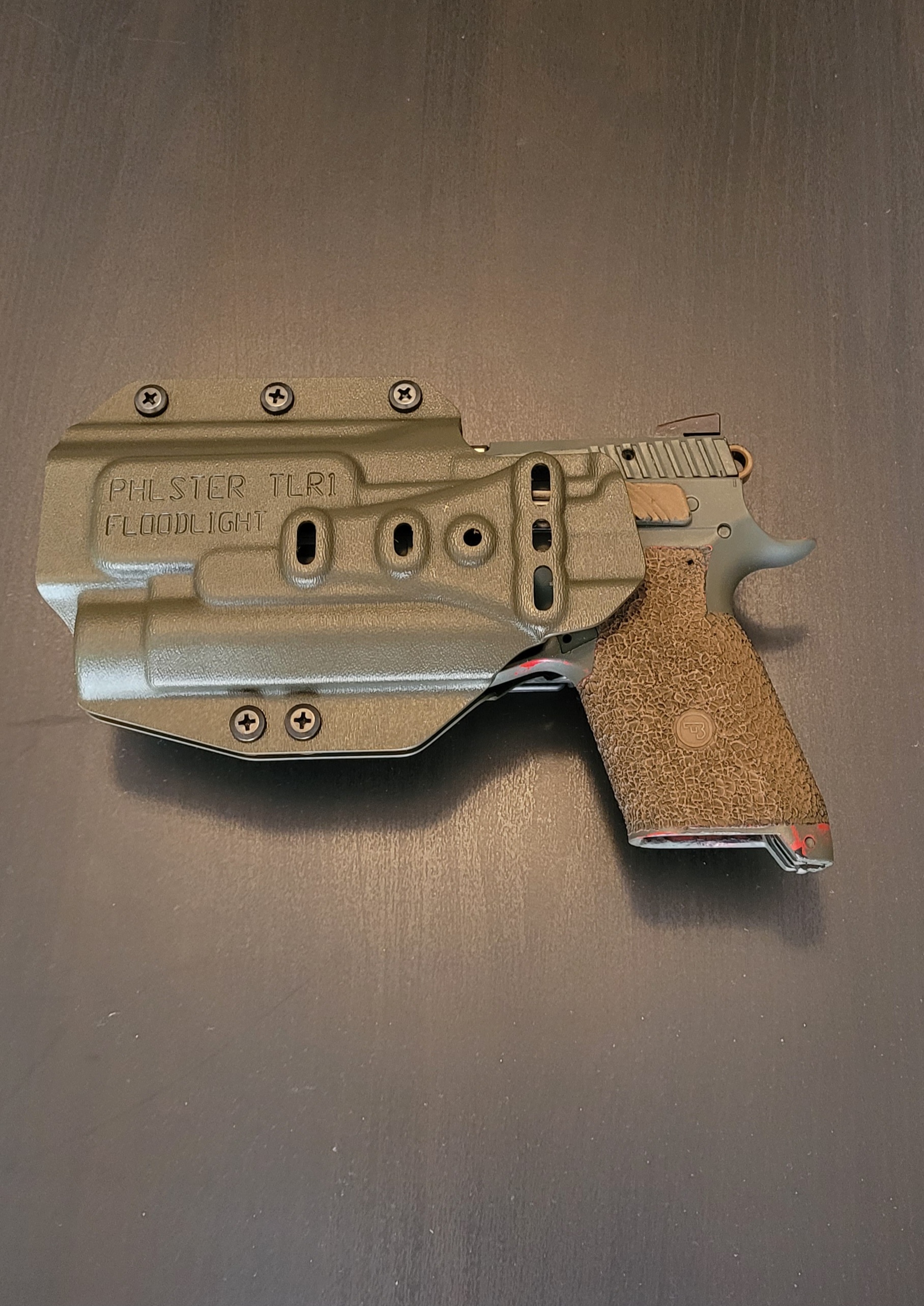 Phlster Floodlight OWB Review – Pro-Gun Millennial